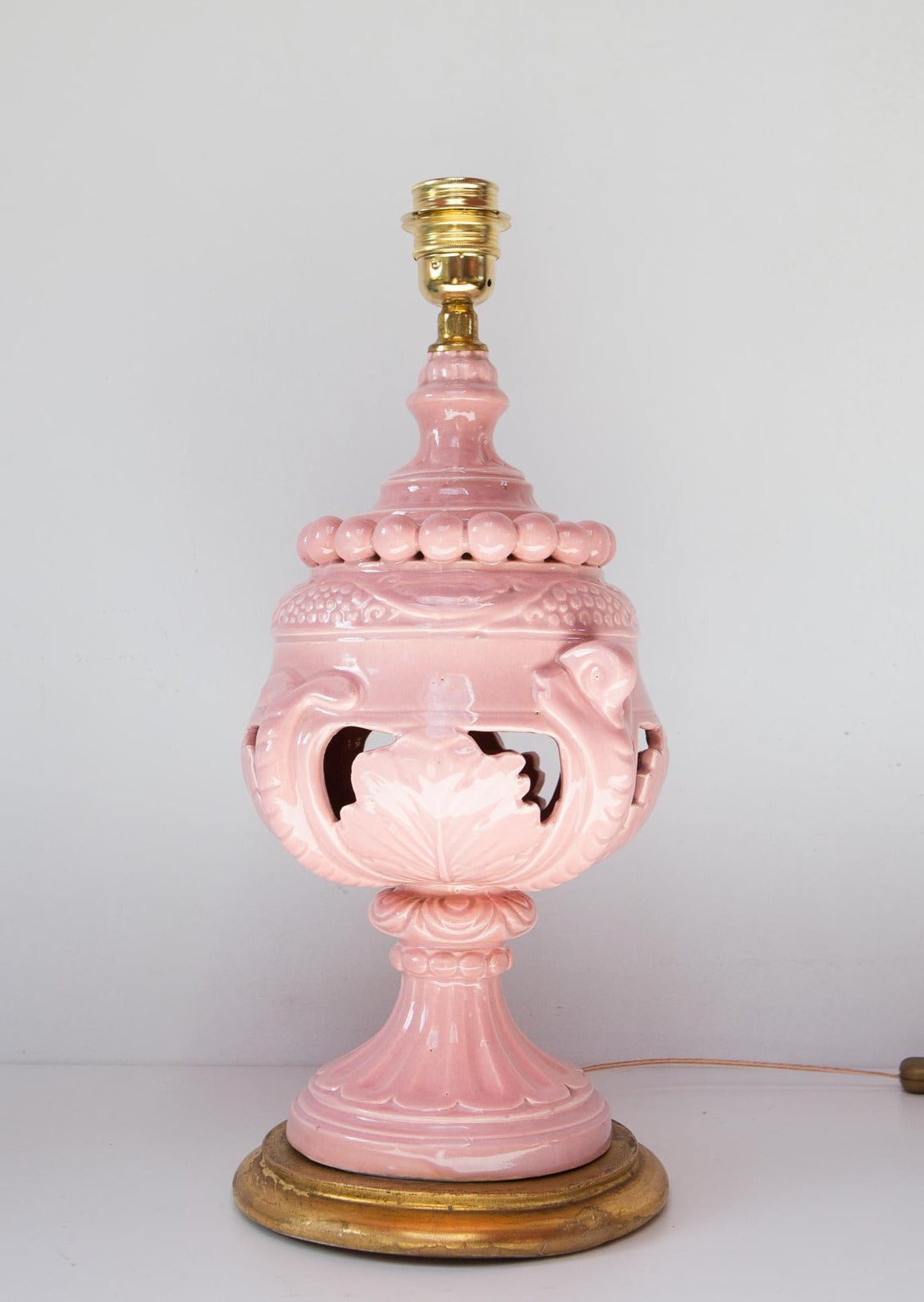 Gran lámpara de mesa Manises rosa (VENDIDA) – Vintage&Chic